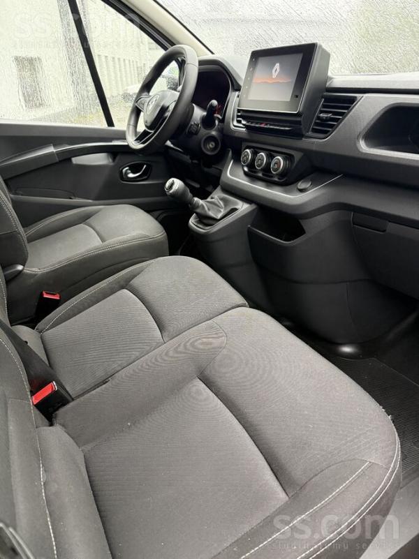 White Renault Trafic 2023 in Riga, with an engine capacity of 2.00 L and mileage of 0 thousand km for 15950 €, photo 11 on AUTOMOTO.COM.LV