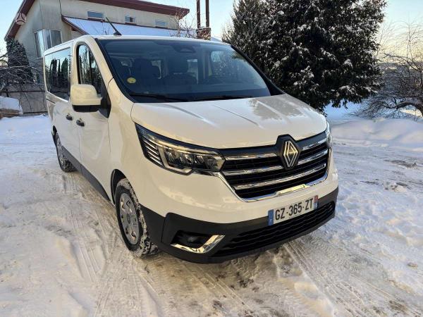 White Renault Trafic 2024 in Kaunas, with an engine capacity of 2.00 L and mileage of 34 thousand km for 29900 €, photo 1 on AUTOMOTO.COM.LV