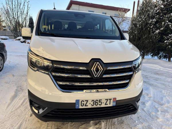 White Renault Trafic 2024 in Kaunas, with an engine capacity of 2.00 L and mileage of 34 thousand km for 29900 €, photo 2 on AUTOMOTO.COM.LV