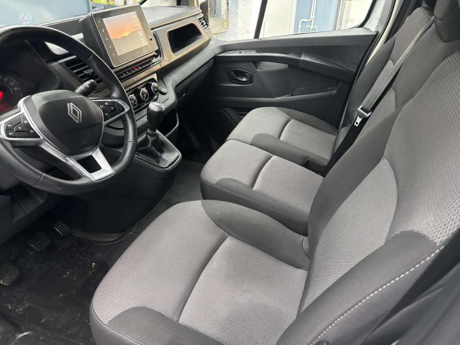 Balts Renault Trafic 2024 Kauņa, ar dzinēja tilpumu 2.00 L un nobraukumu 34 tūkst. km par 29900 €, foto 17 vietnē AUTOMOTO.COM.LV