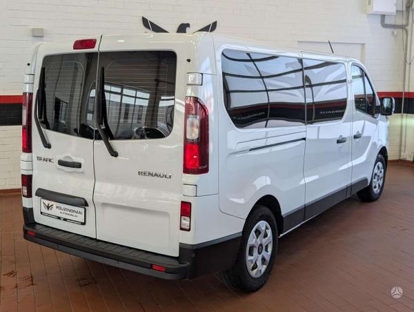 White Renault Trafic 2024 in Kaunas, with an engine capacity of 2.00 L and mileage of 181 thousand km for 28900 €, photo 2 on AUTOMOTO.COM.LV
