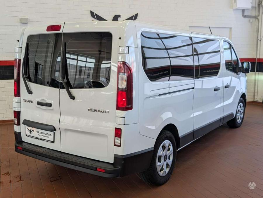 Balts Renault Trafic 2024 Kauņa, ar dzinēja tilpumu 2.00 L un nobraukumu 181 tūkst. km par 28900 €, foto 3 vietnē AUTOMOTO.COM.LV