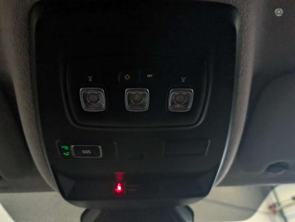 White Renault Trafic 2024 in Kaunas, with an engine capacity of 2.00 L and mileage of 181 thousand km for 28900 €, photo 10 on AUTOMOTO.COM.LV
