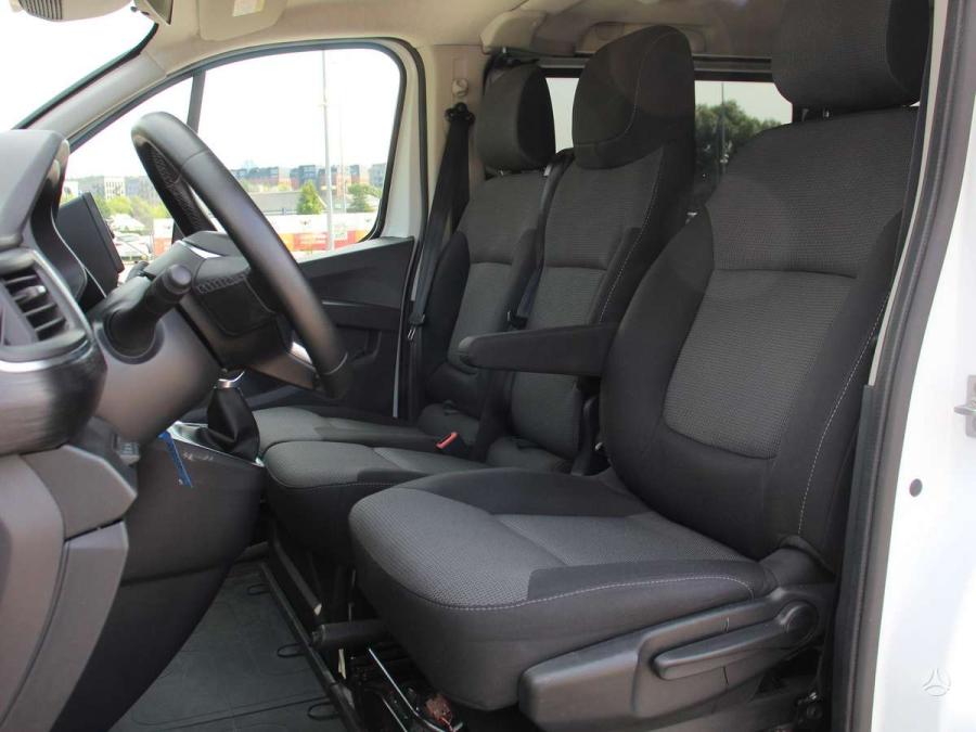 White Renault Trafic 2024 in Vilnius, with an engine capacity of 2.00 L and mileage of 136 thousand km for 28950 €, photo 13 on AUTOMOTO.COM.LV