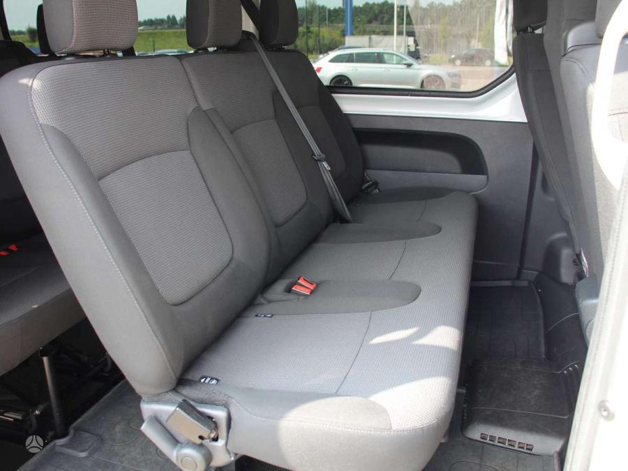 White Renault Trafic 2024 in Vilnius, with an engine capacity of 2.00 L and mileage of 136 thousand km for 28950 €, photo 15 on AUTOMOTO.COM.LV