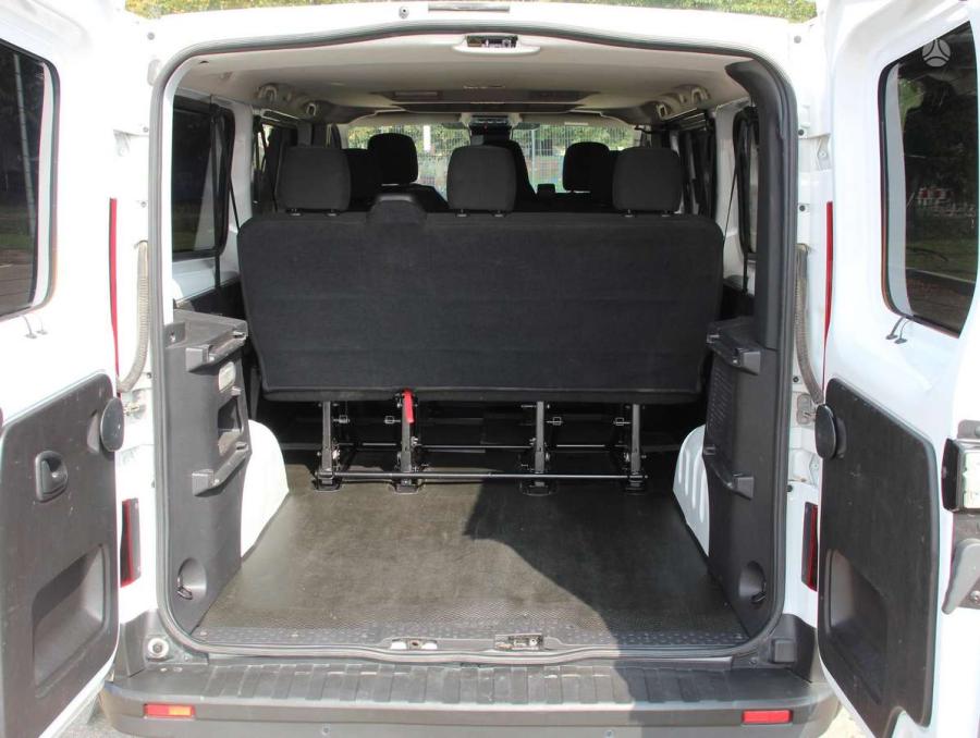 White Renault Trafic 2024 in Vilnius, with an engine capacity of 2.00 L and mileage of 136 thousand km for 28950 €, photo 17 on AUTOMOTO.COM.LV