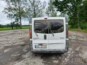 White Renault Trafic 2002 in Valmiera, with an engine capacity of 1.90 L and mileage of 428 thousand km for 2100 €, photo 2 on AUTOMOTO.COM.LV