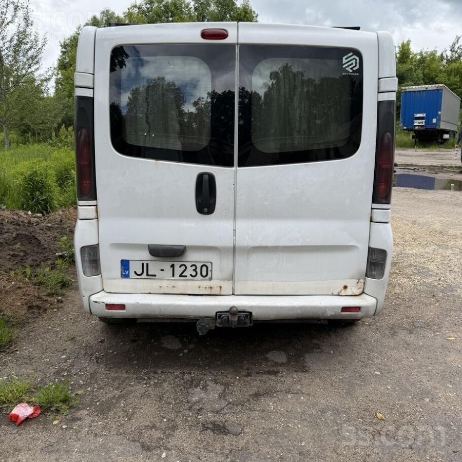 Balts Renault Trafic 2002 Rēzekne, ar dzinēja tilpumu 1.90 L un nobraukumu 363 tūkst. km par 1500 €, foto 5 vietnē AUTOMOTO.COM.LV