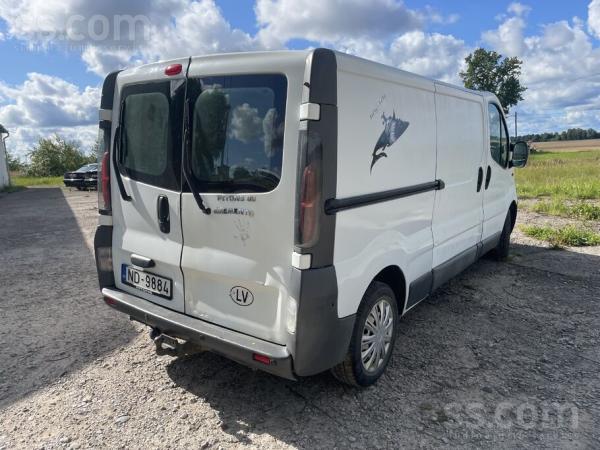 Balts Renault Trafic 2002 Talsi, ar dzinēja tilpumu 1.90 L un nobraukumu 237 tūkst. km par 3000 €, foto 3 vietnē AUTOMOTO.COM.LV