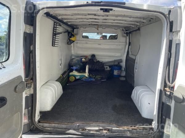 Balts Renault Trafic 2002 Talsi, ar dzinēja tilpumu 1.90 L un nobraukumu 237 tūkst. km par 3000 €, foto 5 vietnē AUTOMOTO.COM.LV