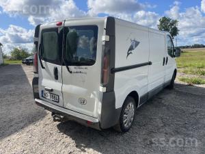 White Renault Trafic 2002 in Talsi, with an engine capacity of 1.90 L and mileage of 237 thousand km for 3000 €, photo 4 on AUTOMOTO.COM.LV