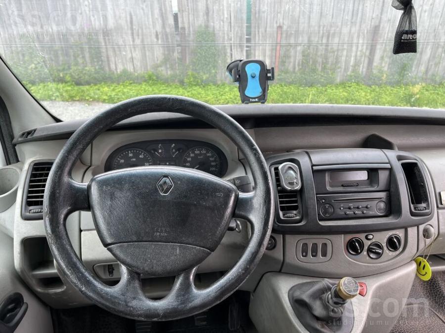 Balts Renault Trafic 2003 Rīga, ar dzinēja tilpumu 1.90 L un nobraukumu 0 tūkst. km par 1990 €, foto 6 vietnē AUTOMOTO.COM.LV