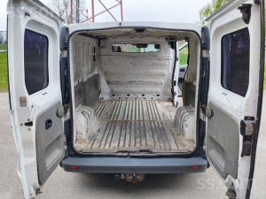 Balts Renault Trafic 2003 Rīga, ar dzinēja tilpumu 1.90 L un nobraukumu 367 tūkst. km par 2999 €, foto 10 vietnē AUTOMOTO.COM.LV