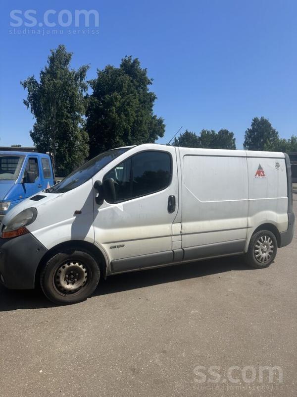 White Renault Trafic 2003 in Riga, with an engine capacity of 1.90 L and mileage of 190 thousand km for 2500 €, photo 1 on AUTOMOTO.COM.LV
