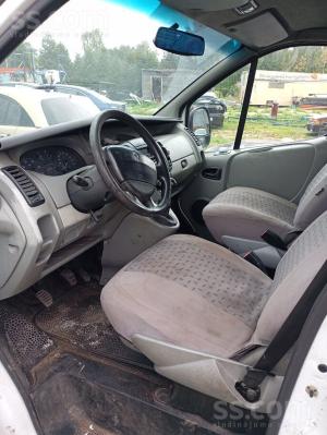 Balts Renault Trafic 2003 Rīga, ar dzinēja tilpumu 1.90 L un nobraukumu 380 tūkst. km par 2300 €, foto 4 vietnē AUTOMOTO.COM.LV