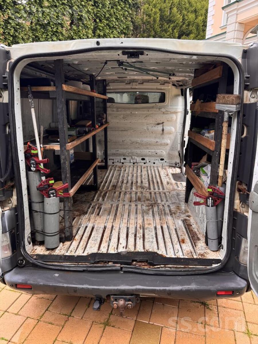 Balts Renault Trafic 2004 Rīga, ar dzinēja tilpumu 1.90 L un nobraukumu 285 tūkst. km par 1859 €, foto 12 vietnē AUTOMOTO.COM.LV