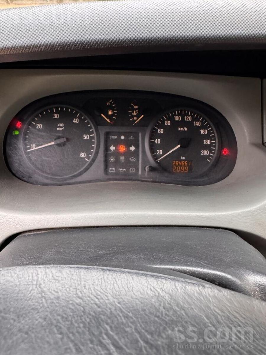 Balts Renault Trafic 2004 Rīga, ar dzinēja tilpumu 1.90 L un nobraukumu 285 tūkst. km par 1859 €, foto 14 vietnē AUTOMOTO.COM.LV