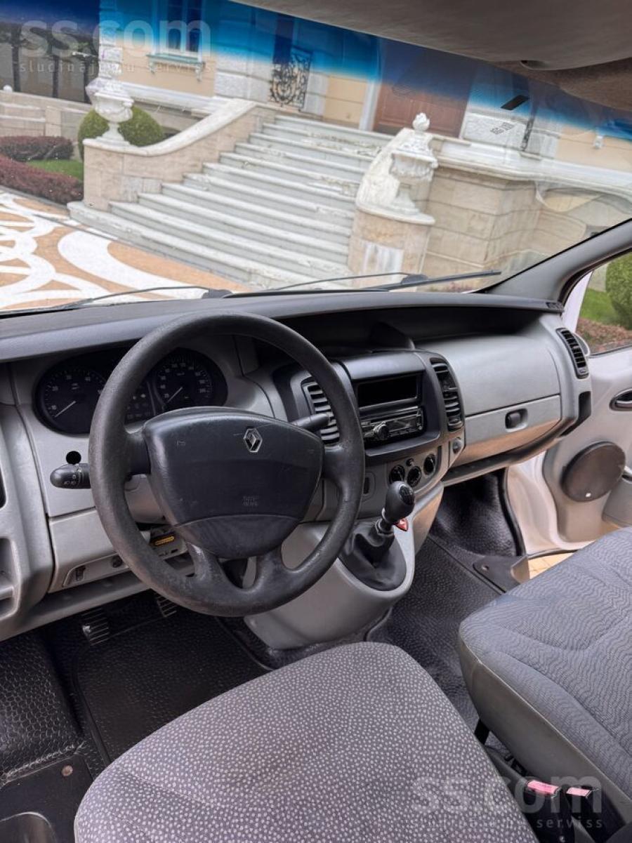 Balts Renault Trafic 2004 Rīga, ar dzinēja tilpumu 1.90 L un nobraukumu 285 tūkst. km par 1859 €, foto 17 vietnē AUTOMOTO.COM.LV