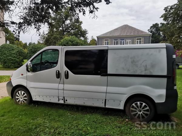 White Renault Trafic 2004 in Bauska, with an engine capacity of 1.90 L and mileage of 240 thousand km for 1000 €, photo 7 on AUTOMOTO.COM.LV