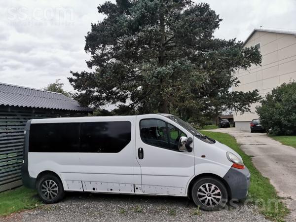 White Renault Trafic 2004 in Bauska, with an engine capacity of 1.90 L and mileage of 240 thousand km for 1000 €, photo 9 on AUTOMOTO.COM.LV