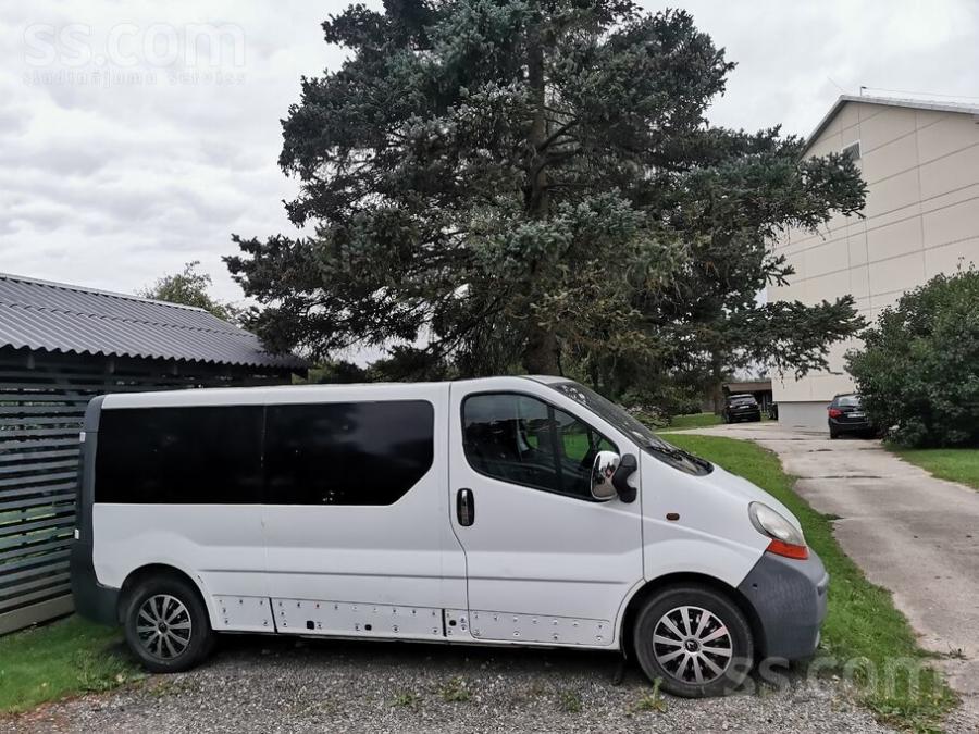 White Renault Trafic 2004 in Bauska, with an engine capacity of 1.90 L and mileage of 240 thousand km for 1000 €, photo 10 on AUTOMOTO.COM.LV