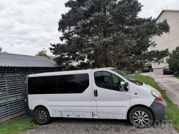 White Renault Trafic 2004 in Bauska, with an engine capacity of 1.90 L and mileage of 240 thousand km for 1000 €, photo 10 on AUTOMOTO.COM.LV