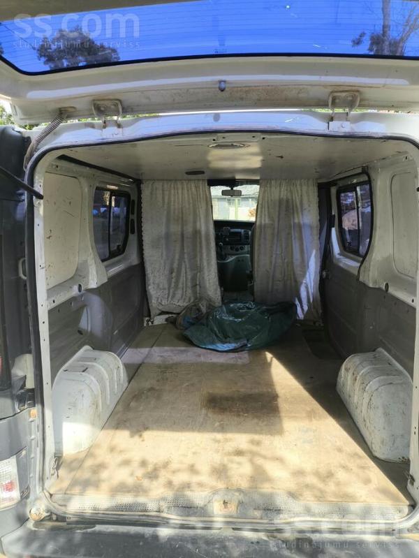 Balts Renault Trafic 2004 Saldus, ar dzinēja tilpumu 1.90 L un nobraukumu 306 tūkst. km par 2100 €, foto 6 vietnē AUTOMOTO.COM.LV