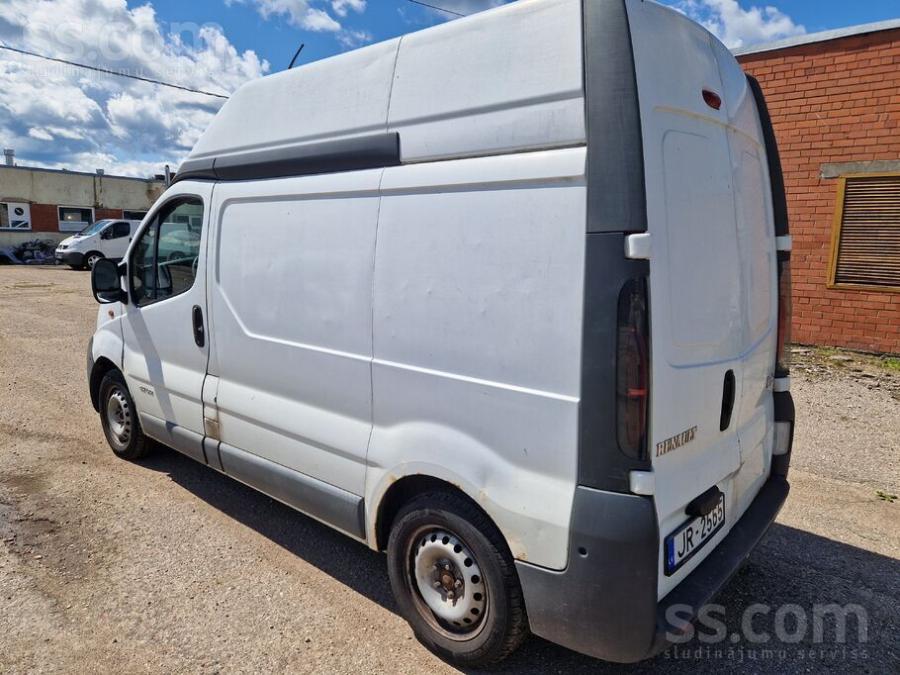 Balts Renault Trafic 2005 Rīga, ar dzinēja tilpumu 1.90 L un nobraukumu 408 tūkst. km par 950 €, foto 4 vietnē AUTOMOTO.COM.LV
