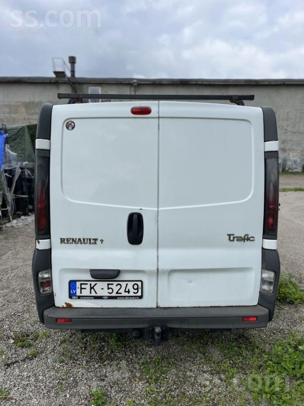 White Renault Trafic 2005 in Riga, with an engine capacity of 1.90 L and mileage of 524 thousand km for 950 €, photo 4 on AUTOMOTO.COM.LV