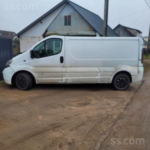 Balts Renault Trafic 2005 Daugavpils, ar dzinēja tilpumu 1.90 L un nobraukumu 400 tūkst. km par 2400 €, foto  vietnē AUTOMOTO.COM.LV