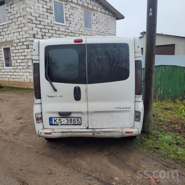 White Renault Trafic 2005 in Daugavpils, with an engine capacity of 1.90 L and mileage of 400 thousand km for 2400 €, photo 5 on AUTOMOTO.COM.LV