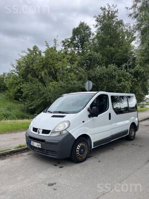 Balts Renault Trafic 2005 Rīga, ar dzinēja tilpumu 1.90 L un nobraukumu 385 tūkst. km par 2500 €, foto  vietnē AUTOMOTO.COM.LV