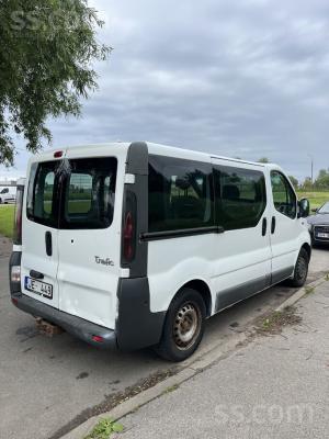 Balts Renault Trafic 2005 Rīga, ar dzinēja tilpumu 1.90 L un nobraukumu 385 tūkst. km par 2500 €, foto 9 vietnē AUTOMOTO.COM.LV