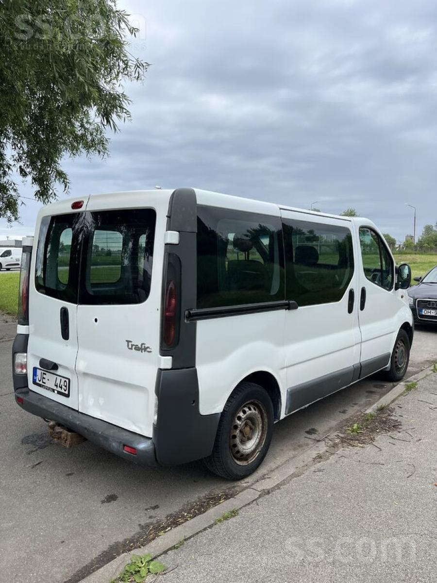 Balts Renault Trafic 2005 Rīga, ar dzinēja tilpumu 1.90 L un nobraukumu 385 tūkst. km par 2500 €, foto 9 vietnē AUTOMOTO.COM.LV