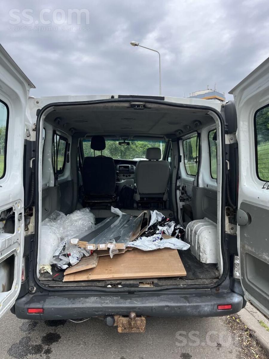 Balts Renault Trafic 2005 Rīga, ar dzinēja tilpumu 1.90 L un nobraukumu 385 tūkst. km par 2500 €, foto 10 vietnē AUTOMOTO.COM.LV