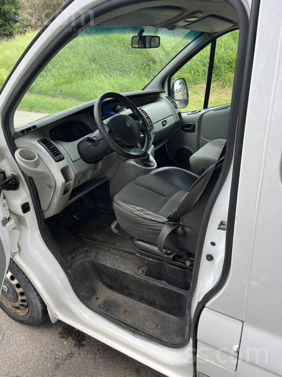 Balts Renault Trafic 2005 Rīga, ar dzinēja tilpumu 1.90 L un nobraukumu 385 tūkst. km par 2500 €, foto 11 vietnē AUTOMOTO.COM.LV
