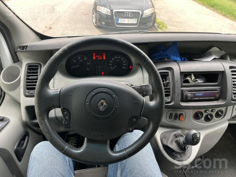Balts Renault Trafic 2005 Rīga, ar dzinēja tilpumu 1.90 L un nobraukumu 385 tūkst. km par 2500 €, foto 13 vietnē AUTOMOTO.COM.LV