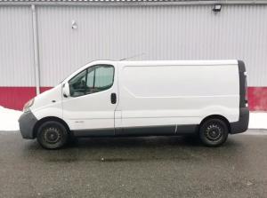 White Renault Trafic 2005 in Riga, with an engine capacity of 1.90 L and mileage of 331 thousand km for 3490 €, photo 9 on AUTOMOTO.COM.LV