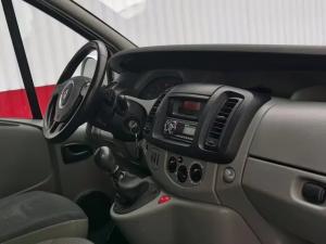 White Renault Trafic 2005 in Riga, with an engine capacity of 1.90 L and mileage of 331 thousand km for 3490 €, photo 12 on AUTOMOTO.COM.LV
