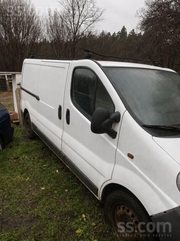 White Renault Trafic 2005 in Riga, with an engine capacity of 1.90 L and mileage of 690 thousand km for 900 €, photo 3 on AUTOMOTO.COM.LV