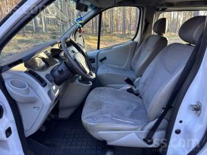 White Renault Trafic 2005 in Riga, with an engine capacity of 1.90 L and mileage of 458 thousand km for 4000 €, photo 10 on AUTOMOTO.COM.LV