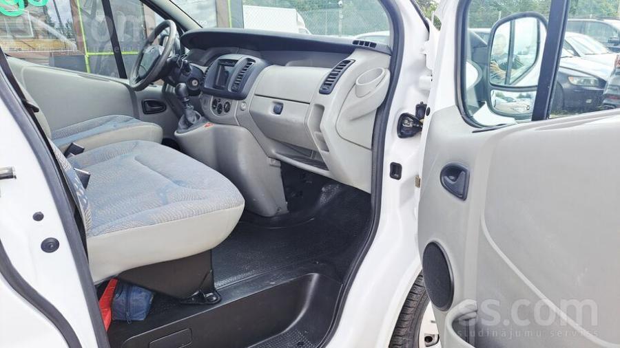 Balts Renault Trafic 2005 Rīga, ar dzinēja tilpumu 1.90 L un nobraukumu 215 tūkst. km par 5500 €, foto 9 vietnē AUTOMOTO.COM.LV