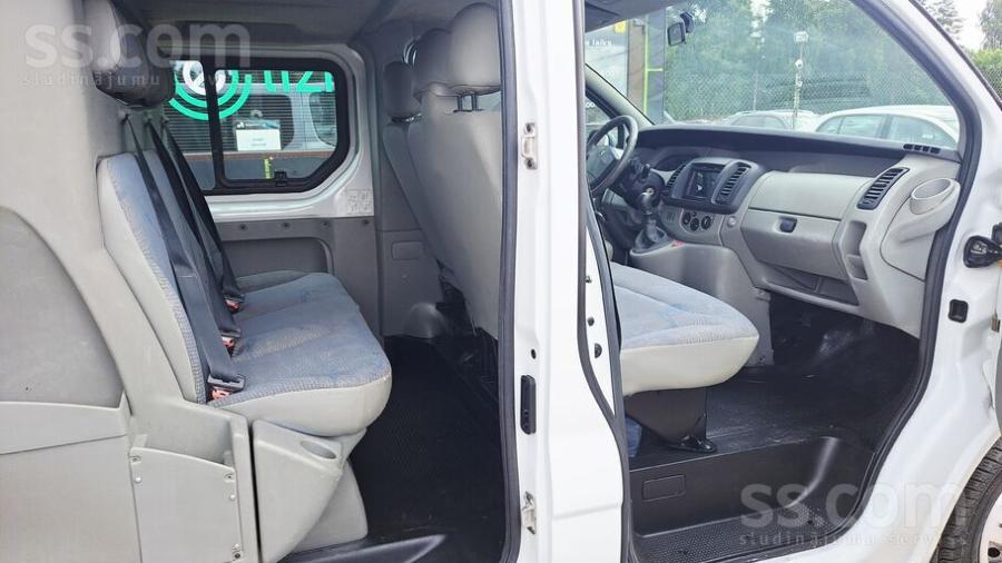 Balts Renault Trafic 2005 Rīga, ar dzinēja tilpumu 1.90 L un nobraukumu 215 tūkst. km par 5500 €, foto 11 vietnē AUTOMOTO.COM.LV
