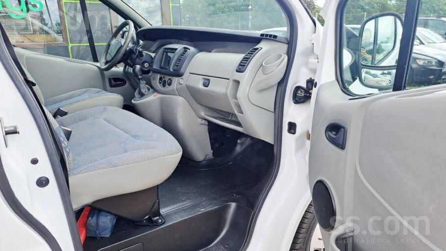 Balts Renault Trafic 2005 Rīga, ar dzinēja tilpumu 1.90 L un nobraukumu 215 tūkst. km par 5500 €, foto 13 vietnē AUTOMOTO.COM.LV
