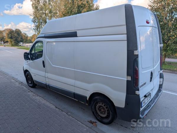 White Renault Trafic 2005 in Ogre, with an engine capacity of 1.90 L and mileage of 0 thousand km for 1200 €, photo 3 on AUTOMOTO.COM.LV