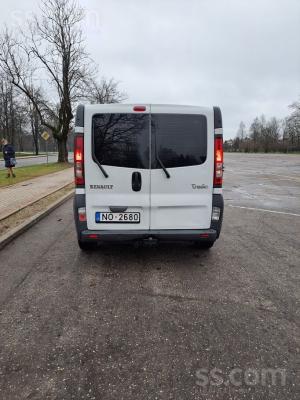 Balts Renault Trafic 2006 Rīga, ar dzinēja tilpumu 2.50 L un nobraukumu 325 tūkst. km par 3800 €, foto 4 vietnē AUTOMOTO.COM.LV