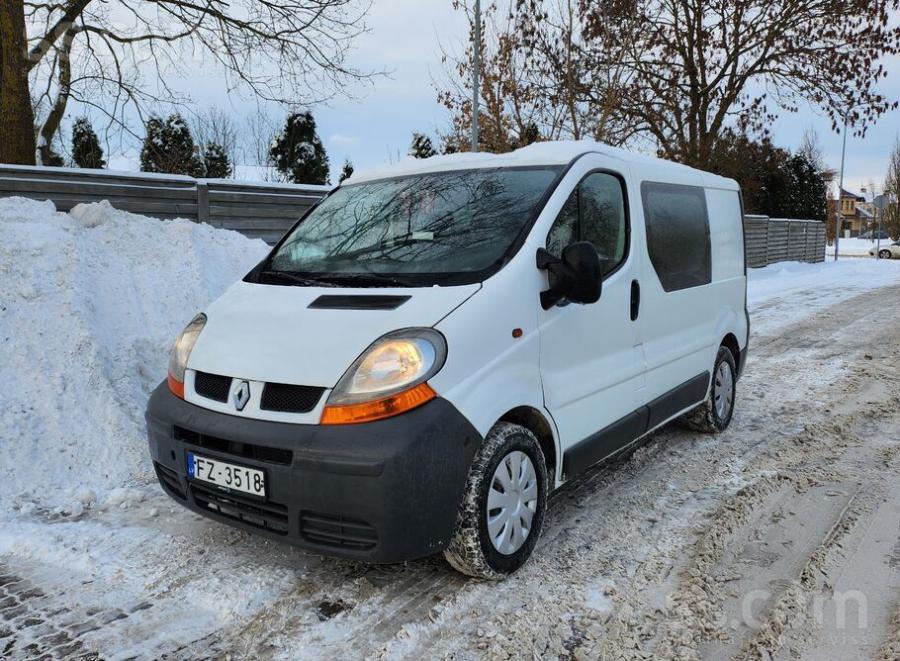 White Renault Trafic 2006 in Jelgava, with an engine capacity of 1.90 L and mileage of 415 thousand km for 3195 €, photo 1 on AUTOMOTO.COM.LV