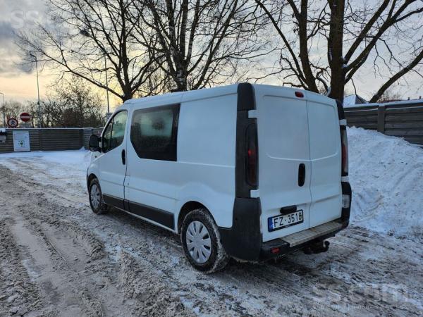White Renault Trafic 2006 in Jelgava, with an engine capacity of 1.90 L and mileage of 415 thousand km for 3195 €, photo 3 on AUTOMOTO.COM.LV