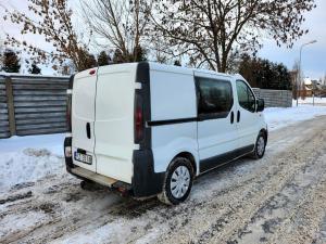 White Renault Trafic 2006 in Jelgava, with an engine capacity of 1.90 L and mileage of 415 thousand km for 3195 €, photo 4 on AUTOMOTO.COM.LV