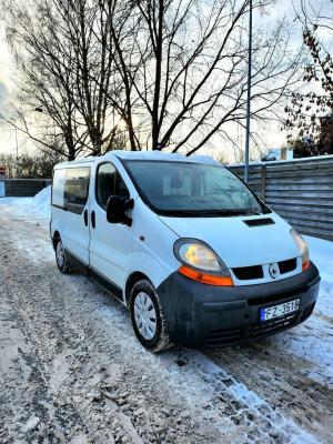 White Renault Trafic 2006 in Jelgava, with an engine capacity of 1.90 L and mileage of 415 thousand km for 3195 €, photo 6 on AUTOMOTO.COM.LV